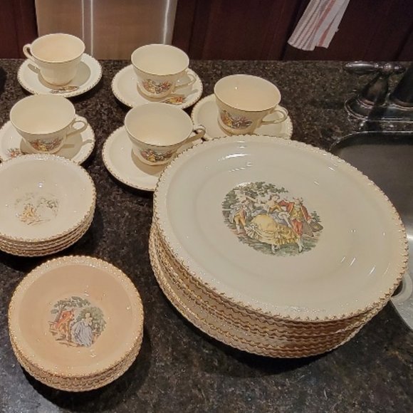 Harker Pottery | Kitchen | 57 Vintage Harker Pottery Plate 22kt Gold ...